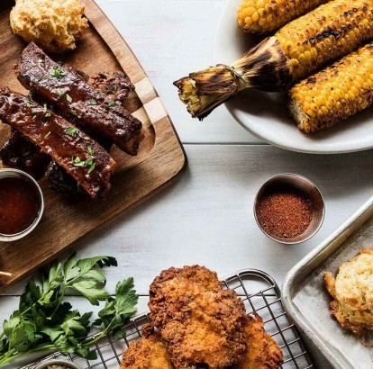 Paul Martin's American Grill: Restaurant & Bar